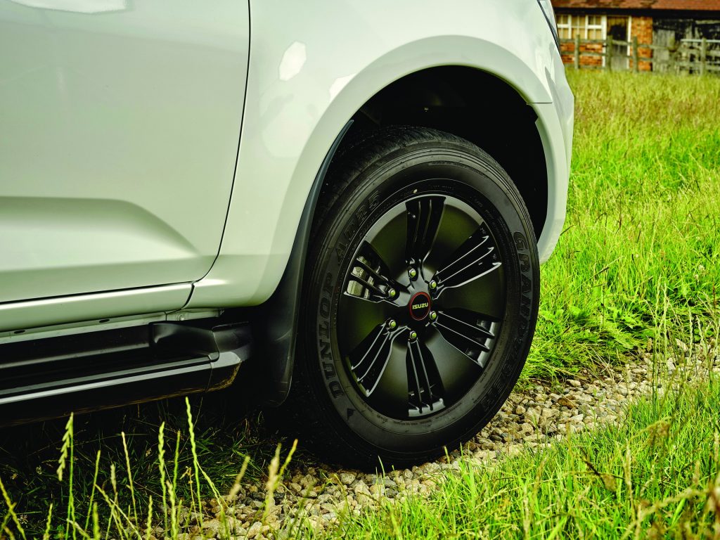 The All-New 2021 Isuzu D-Max Launched In Britain From £20,999 | Carscoops