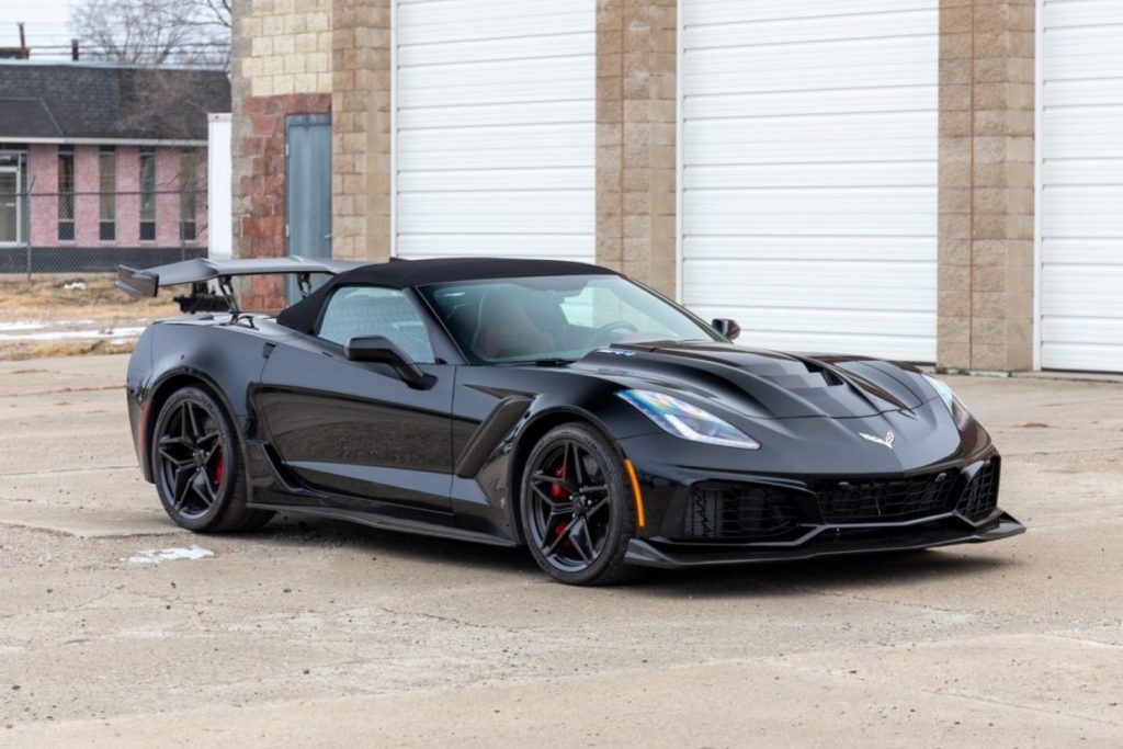 Take Over The Track With This Badass 2019 Corvette ZR1 Convertible ...