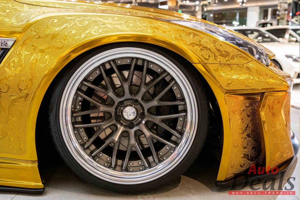 Gold Chrome 820 HP 2014 Nissan GT-R Goes For Over Half A Million ...