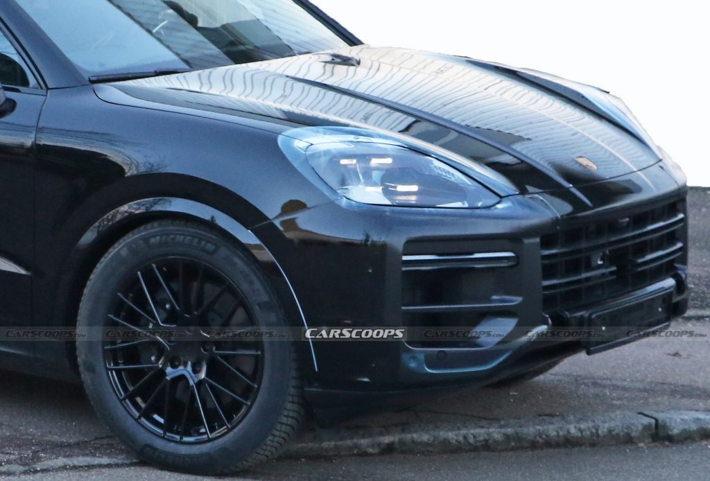 Porsche Cayenne Facelift Spied Testing With New Front And Rear Design ...