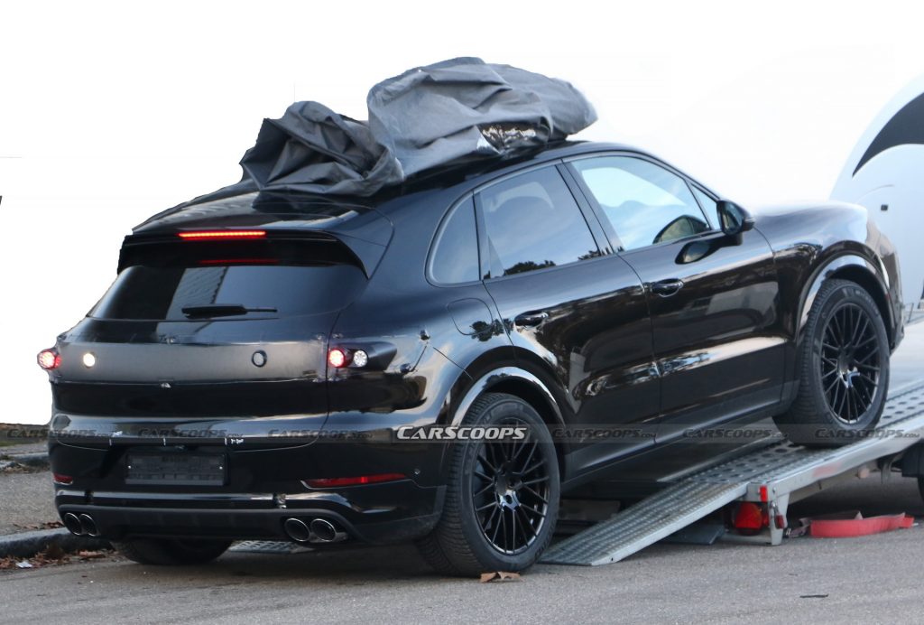 Porsche Cayenne Facelift Spied Testing With New Front And Rear Design ...