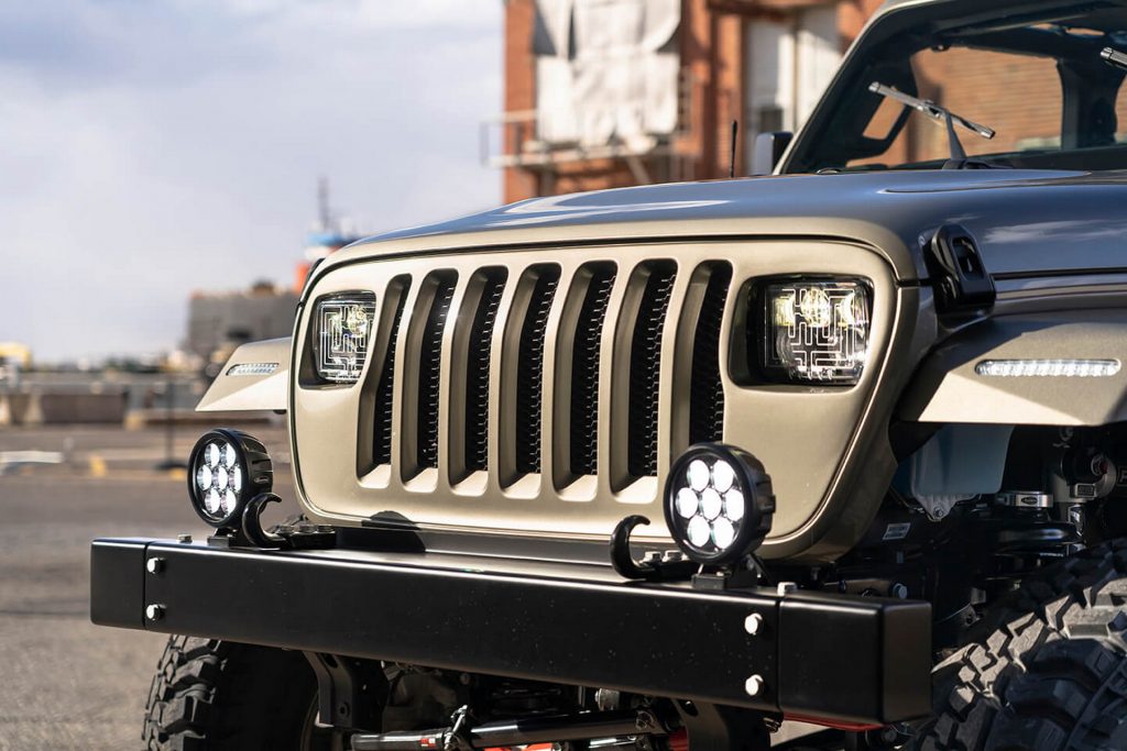 Custom Shop Takes New Jeep Wrangler JL And Gives Its An ’80s / ’90s YJ ...