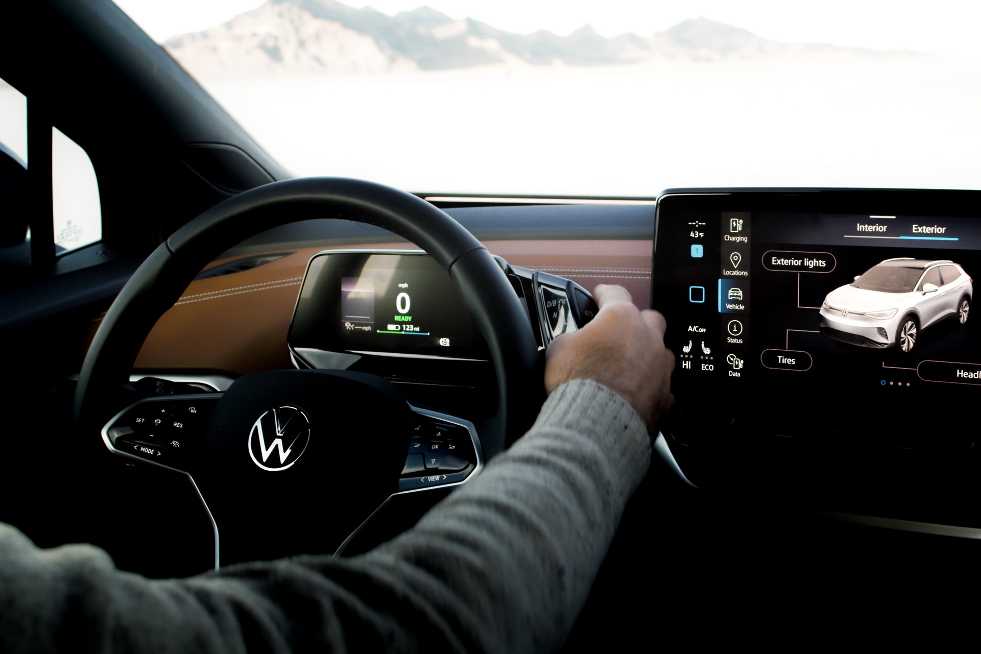 The Volkswagen ID. 4 Will Talk To You Using Light | Carscoops