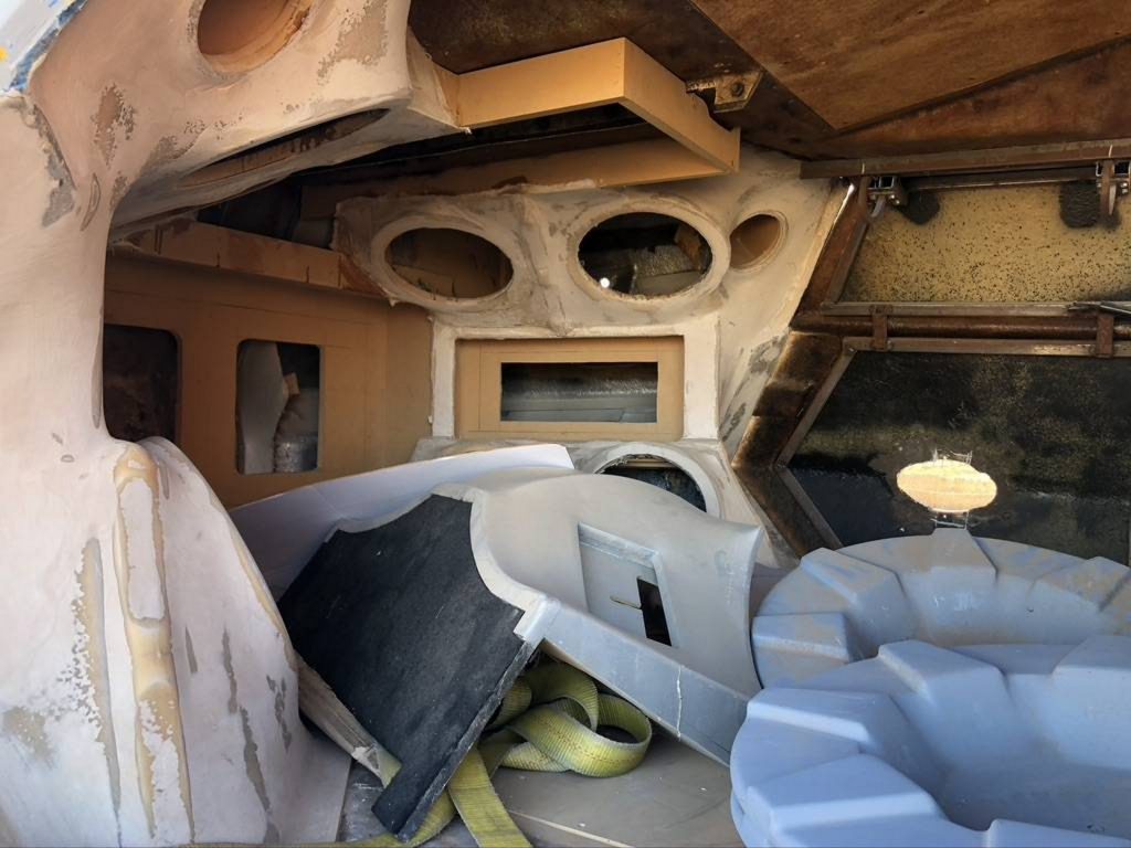 Roll Into Mega-City One With This Heavily Modified Land Rover From ...