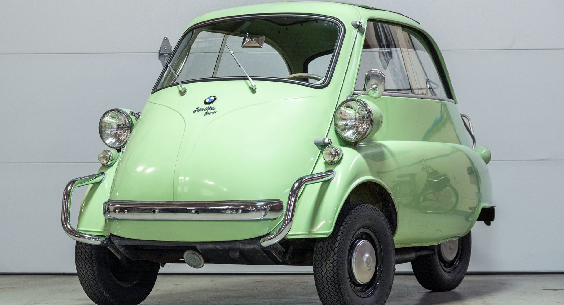 Take A Trip Back In Time With This Cute 1959 BMW Isetta | Carscoops