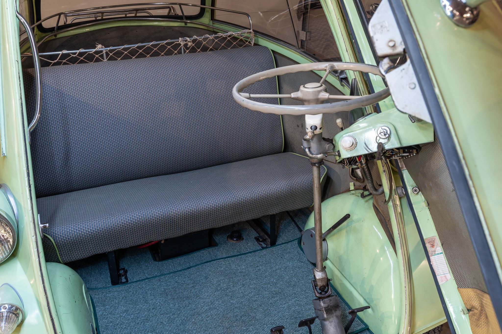 Take A Trip Back In Time With This Cute 1959 BMW Isetta | Carscoops