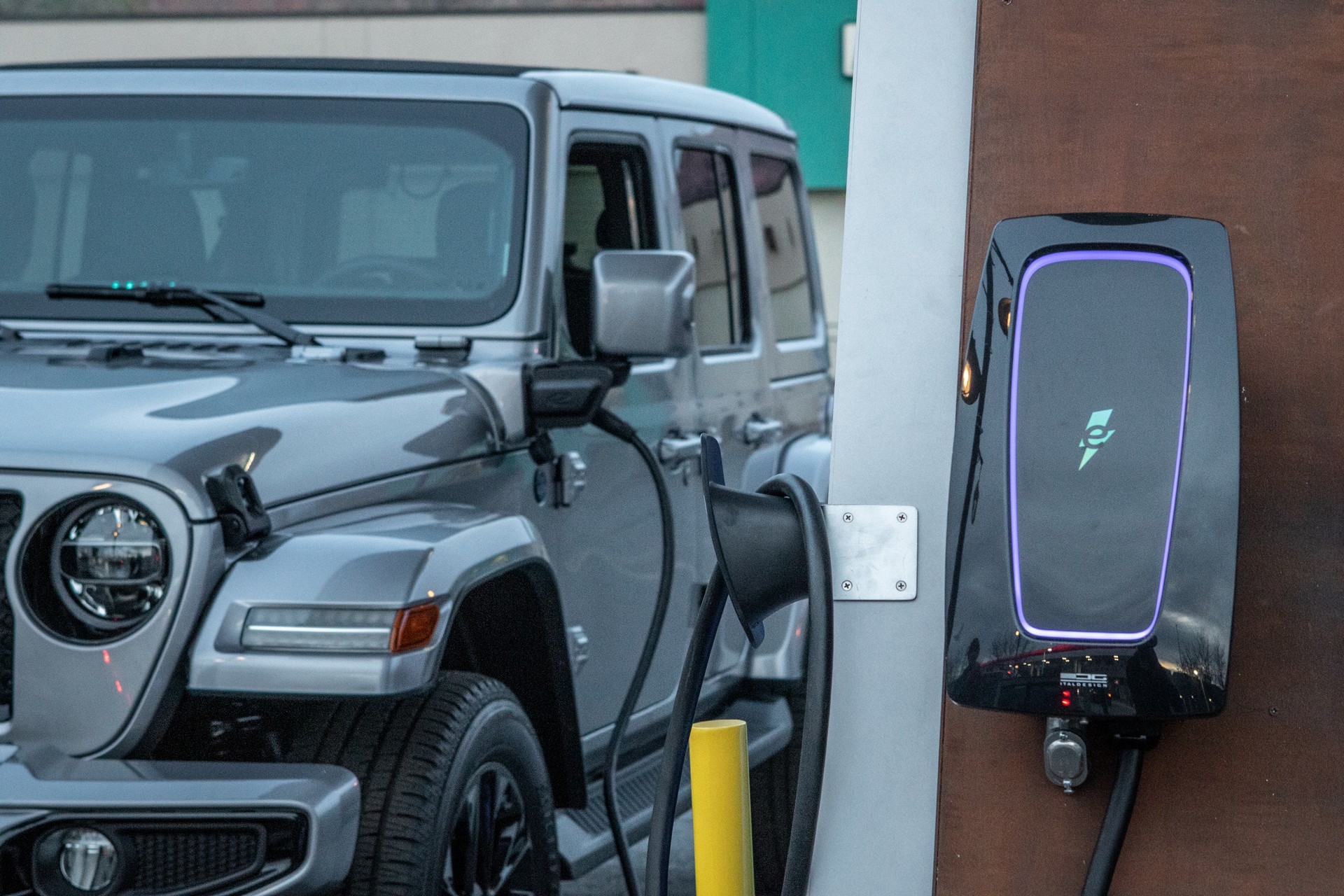 Jeep’s 4xe Charging Network Is Coming To An Off-Road Trail Near You ...
