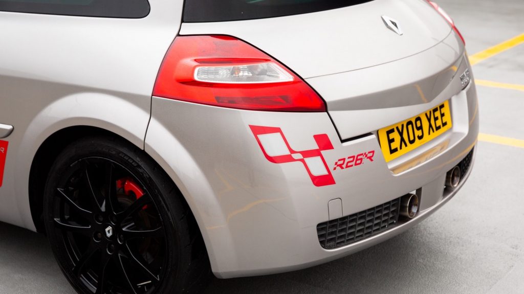 Rare Renault Megane R26.R Is A Hot Hatch That Thinks It’s A 911 GT3 ...