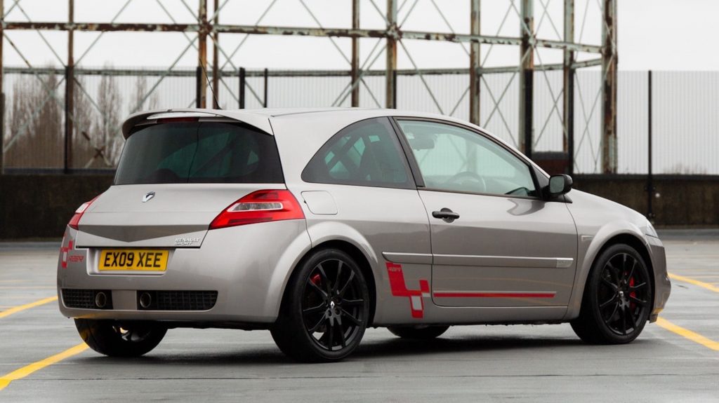 Rare Renault Megane R26.R Is A Hot Hatch That Thinks It’s A 911 GT3 ...