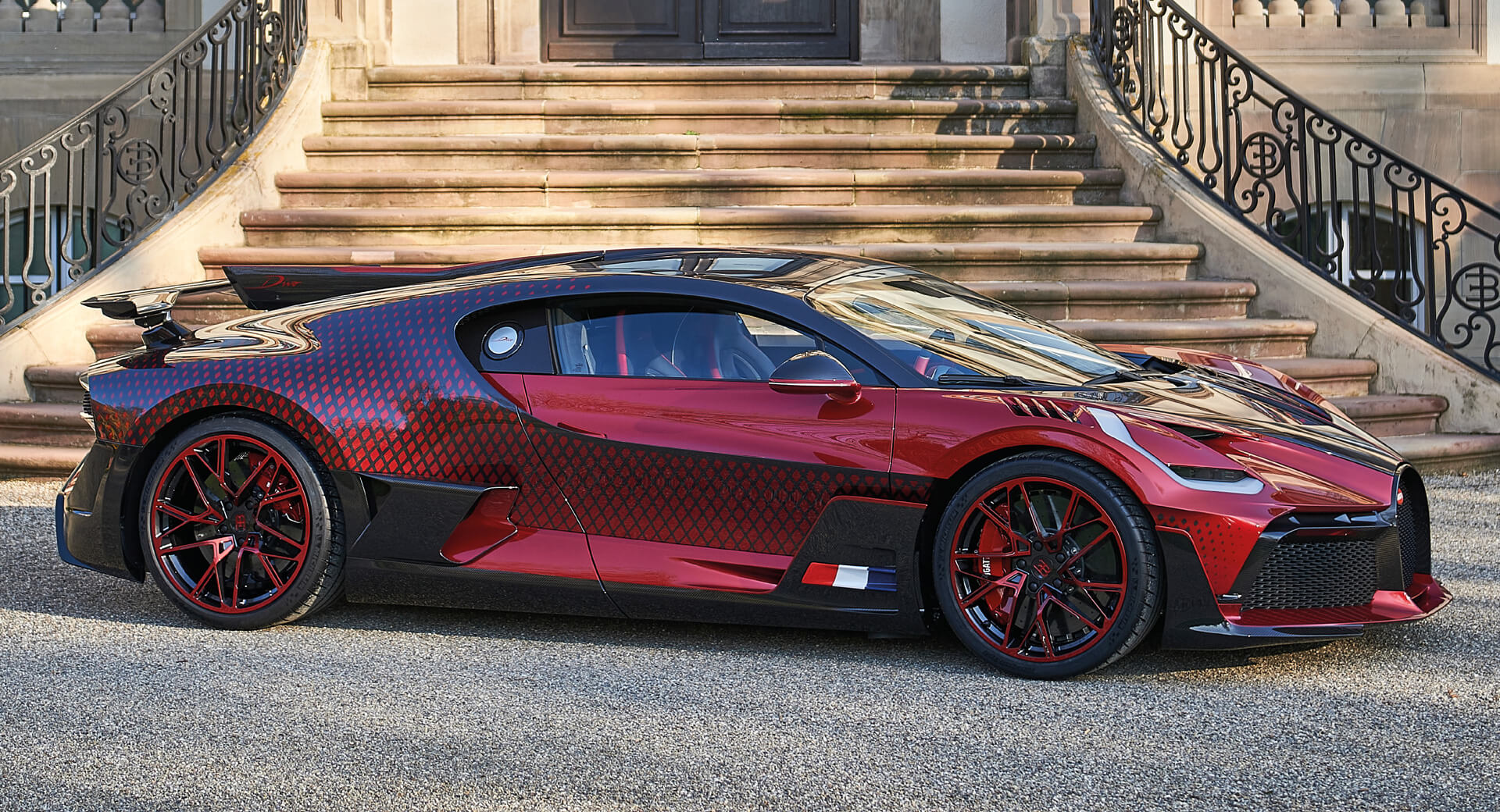 Bugatti Divo ‘Lady Bug’ Took Around Two Years To Complete – And They ...