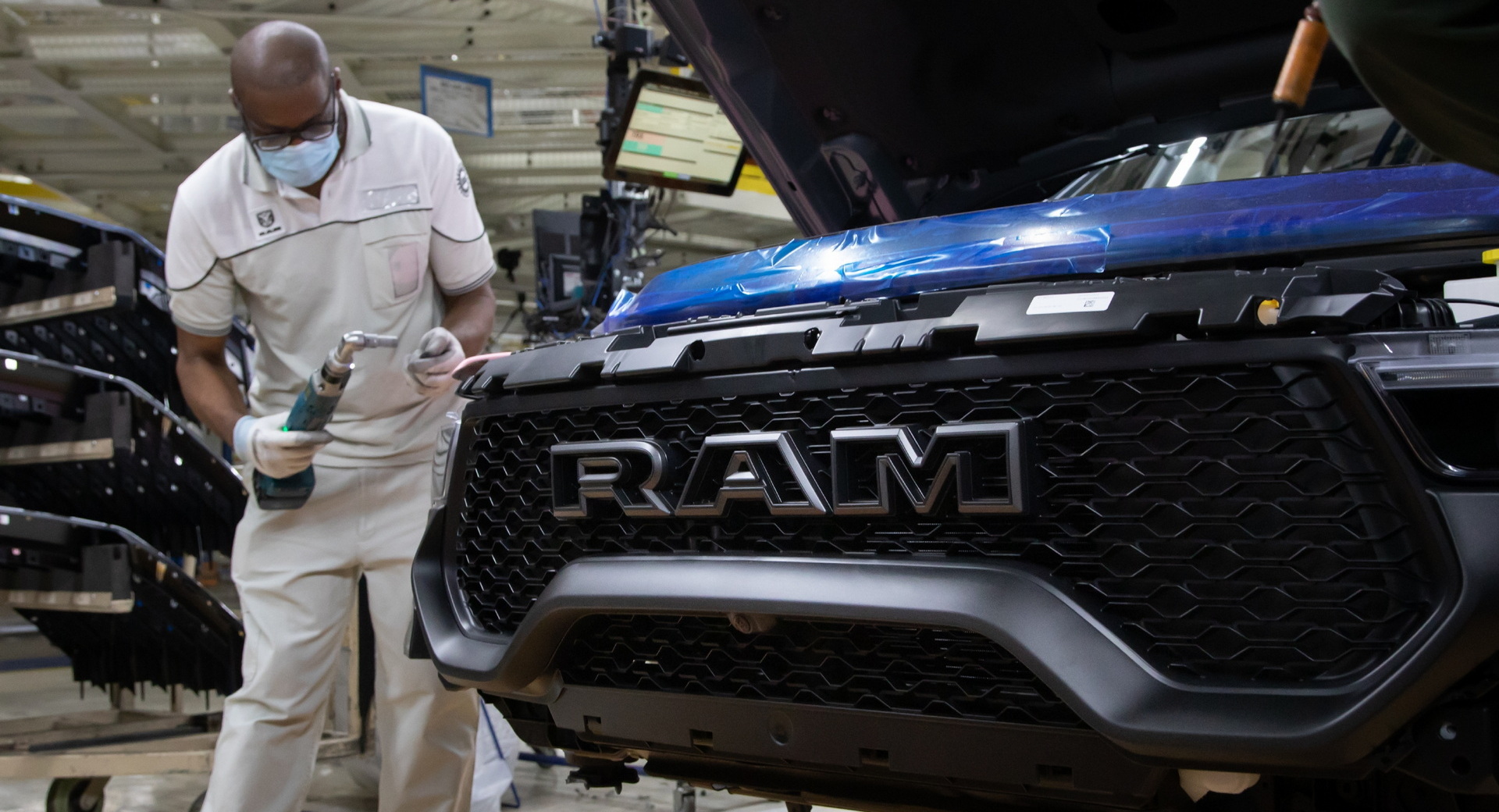 U.S. Justice Department Indicts Two Fiat Chrysler Managers In Diesel ...