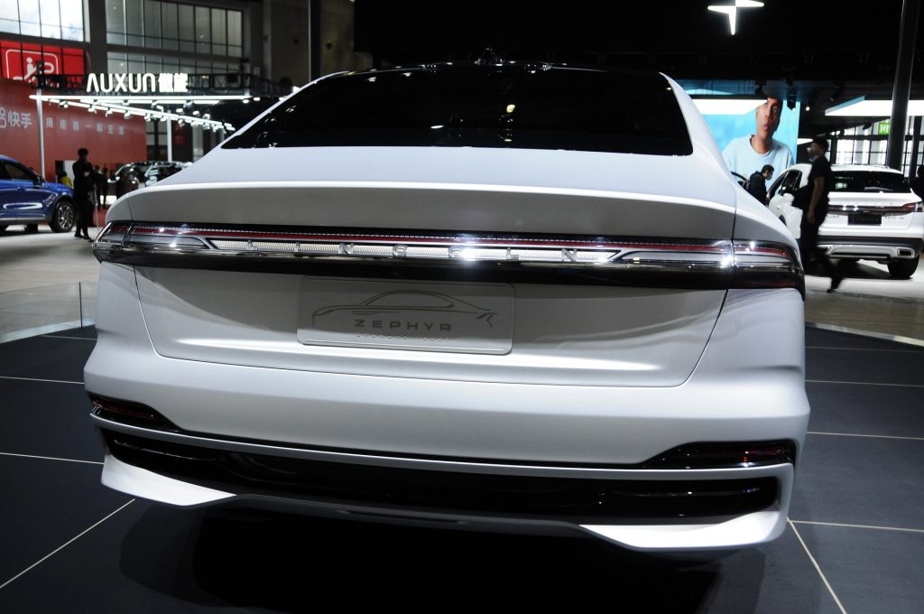 Lincoln Keeps Sedans Alive With Zephyr Reflection Concept In China ...