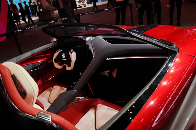 MG Cyberster Electric Roadster Concept Does 0-62 In 3 Sec, Has 500 Mile ...