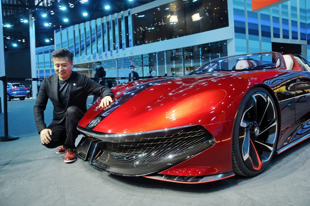 MG Cyberster Electric Roadster Concept Does 0-62 In 3 Sec, Has 500 Mile ...