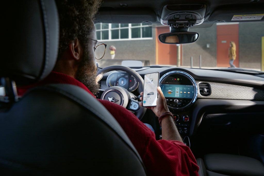 MINI’s New Sharing App For Family And Friends Is Solving A Non-Issue ...