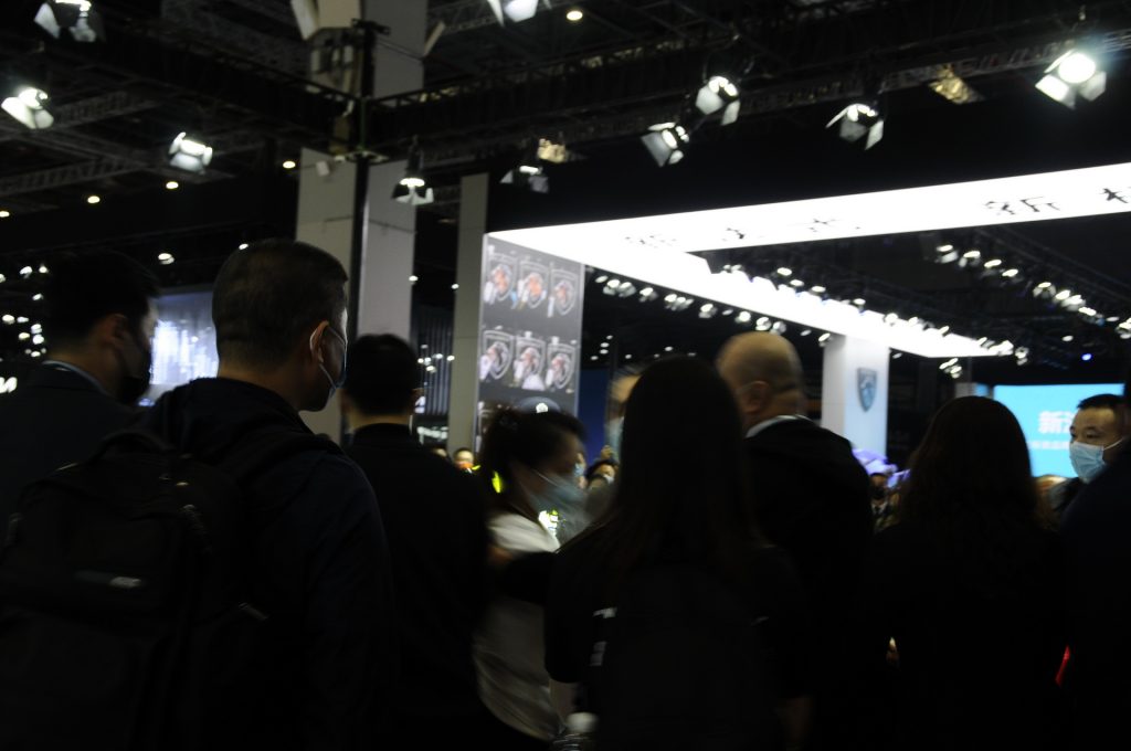 Angry Tesla Owner Jumps On Model 3 At Shanghai Show To Protest Her EV’s ...