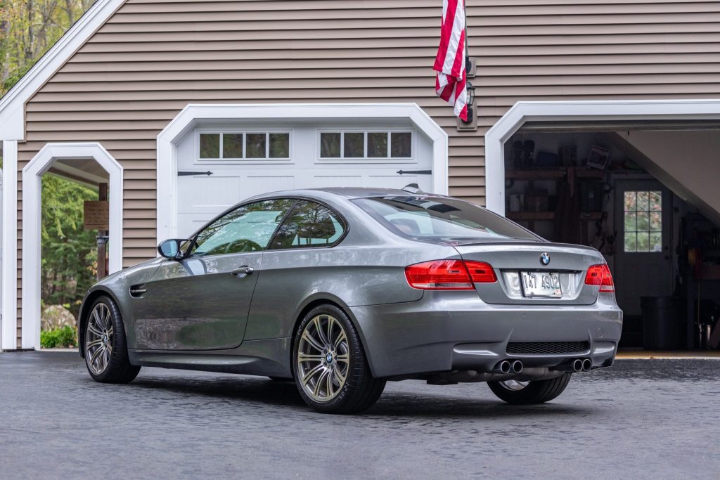 2009 BMW E92 M3 Will Charm You With Its Naturally Aspirated V8, Manual ...