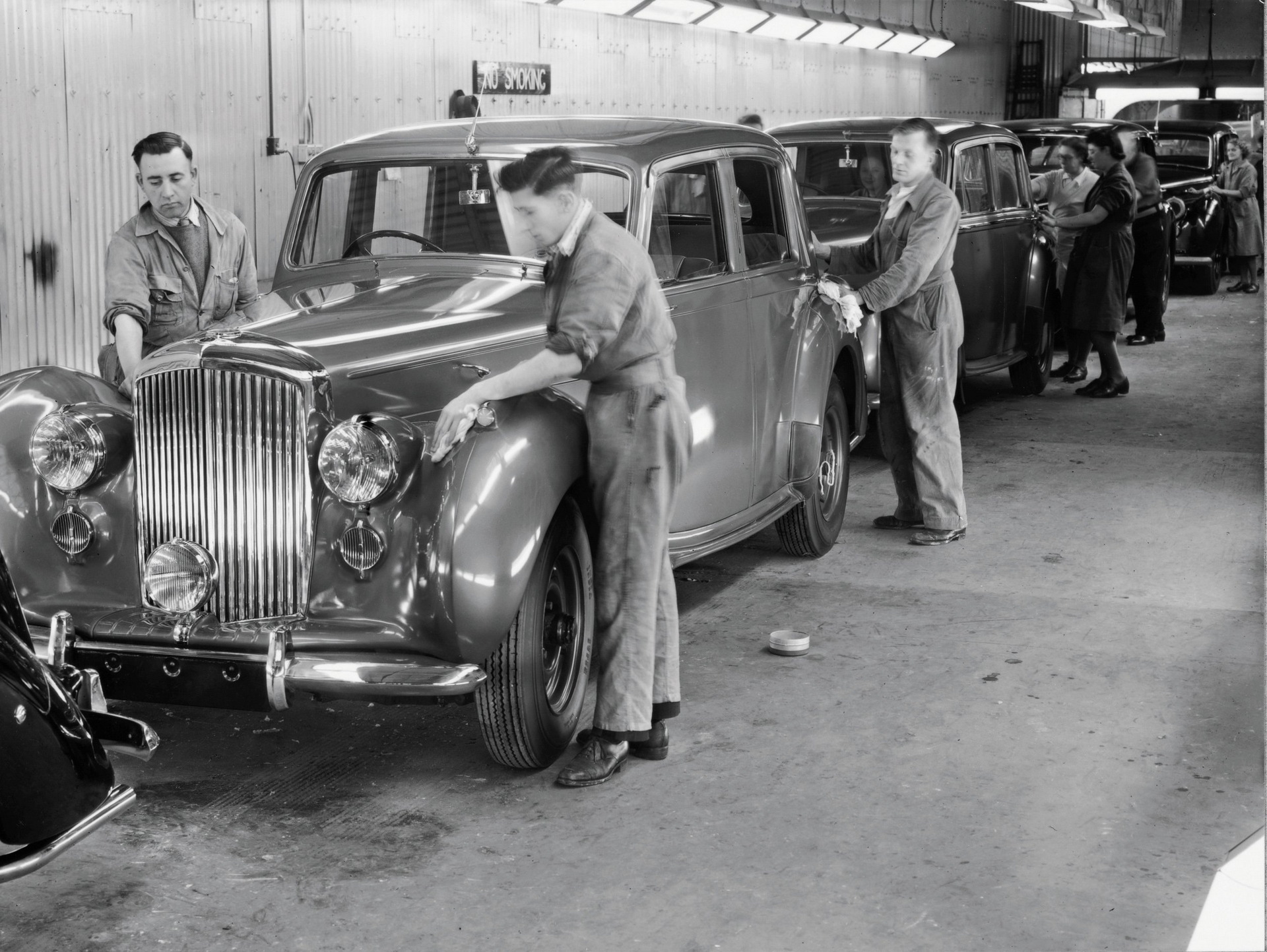 Bentley Celebrates 75 Years Of Vehicle Production At Their Crewe ...
