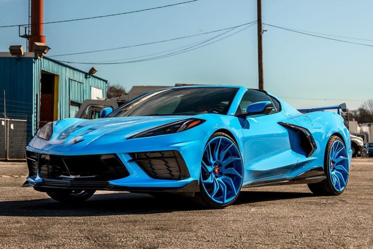 Rapid Blue C8 Corvette Looks Nice; Its Color-Matched Wheels, Not So ...
