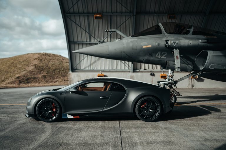 Bugatti Chiron Sport And Rafale Fighter Jet Meet In Asphalt-Vibrating ...
