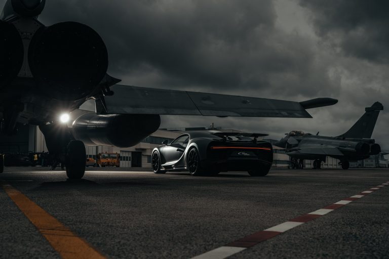 Bugatti Chiron Sport And Rafale Fighter Jet Meet In Asphalt-Vibrating ...