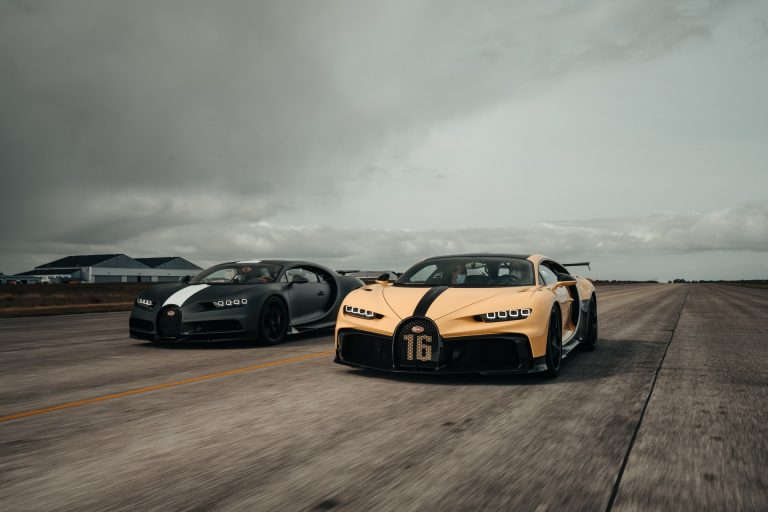 Bugatti Chiron Sport And Rafale Fighter Jet Meet In Asphalt-Vibrating ...