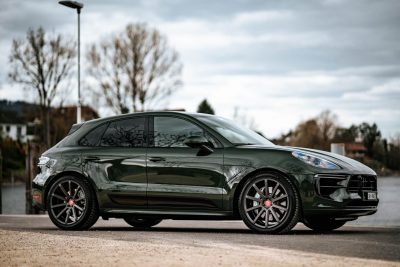 Dark Green Porsche Macan Turbo Lowers Its Off-Road Expectations With 21 ...