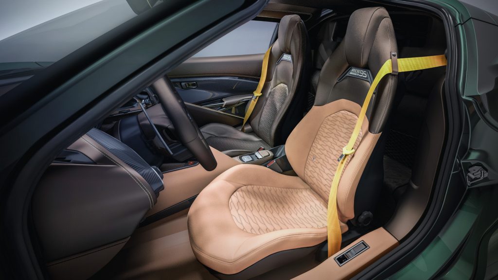 Touring Unveils Its First Mid-Engined Car, The Ferrari-Powered Arese ...