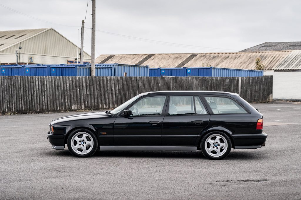 Chris Harris Is Selling His ‘DIY’ 1996 BMW M5 Touring E34 Conversion ...