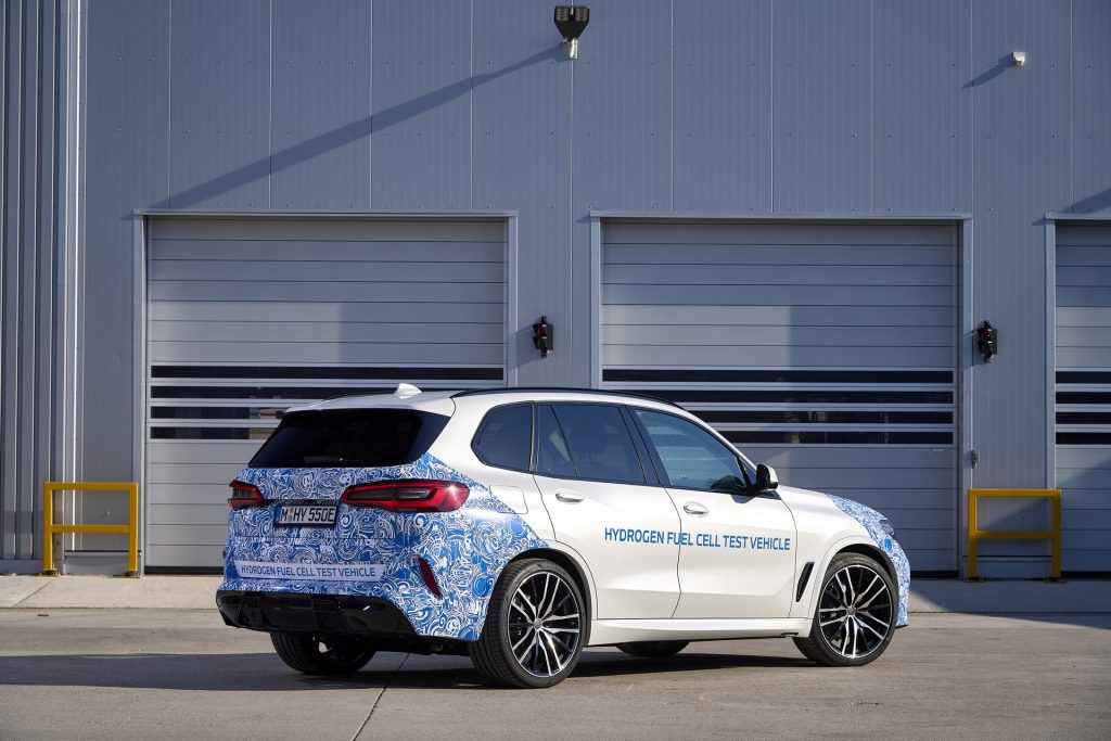 BMW Rolls Out X5 Hydrogen Fuel Cell Prototype Ahead Of 2022 Launch ...