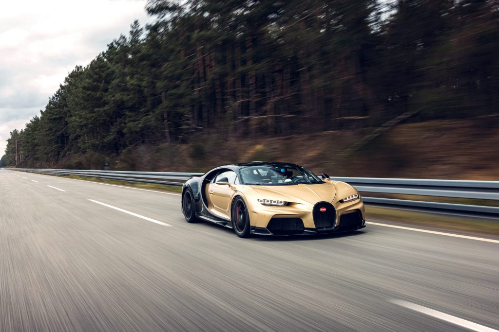 Bugatti Tests The Chiron Super Sport To Its 273 MPH (Limited) Top Speed ...