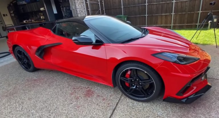 Watch A Salvaged C8 Corvette Get Repaired In This Guy’s Garage | Carscoops