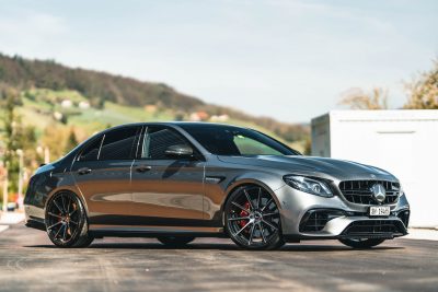 Need To Fill In Those Wheel Arch Gaps? Mercedes-AMG E63 S Tries On 21 ...