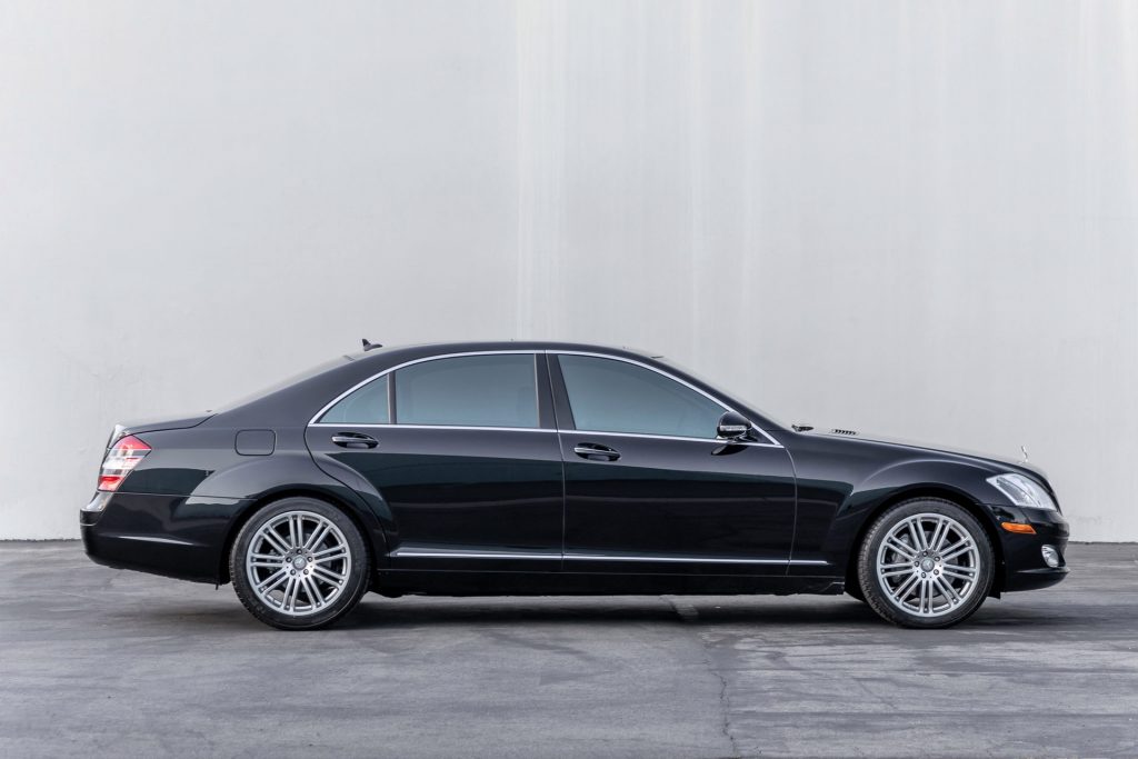 Enjoy The Luxury Of A Mercedes-Benz S550 Without Breaking The Bank ...