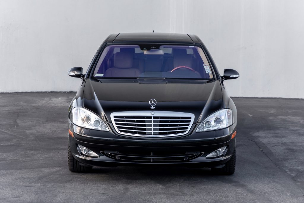 Enjoy The Luxury Of A Mercedes-Benz S550 Without Breaking The Bank ...