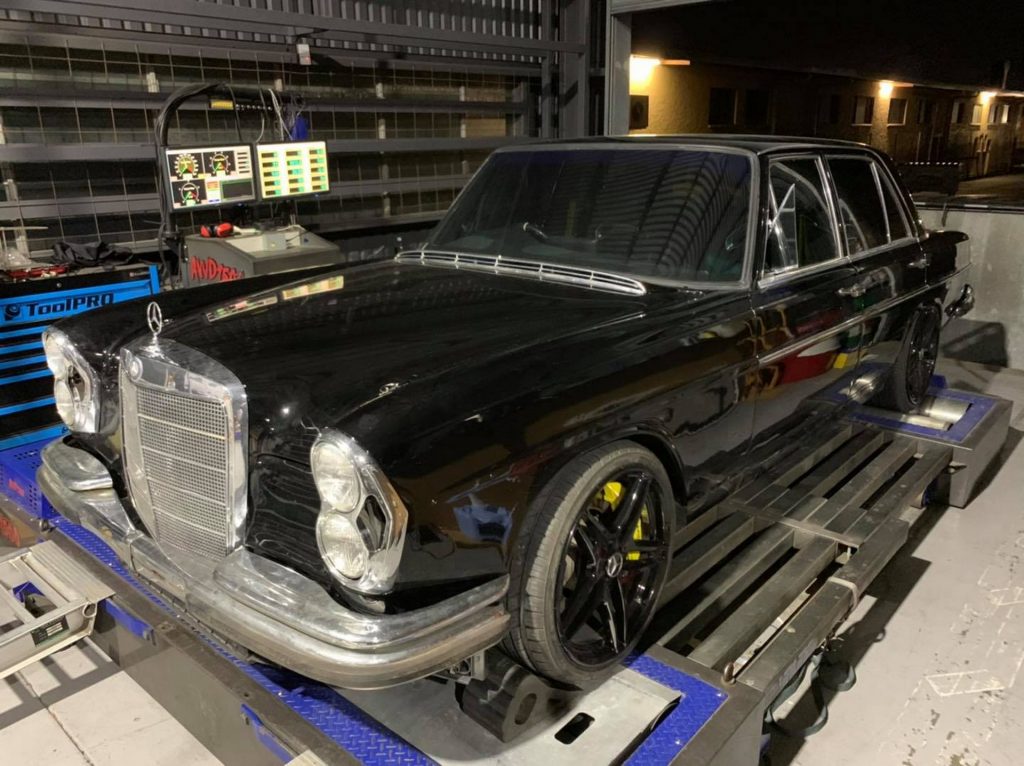 Tire-Shredding 1968 Mercedes-Benz W108 Restomod Has 2017 AMG C63 Heart ...