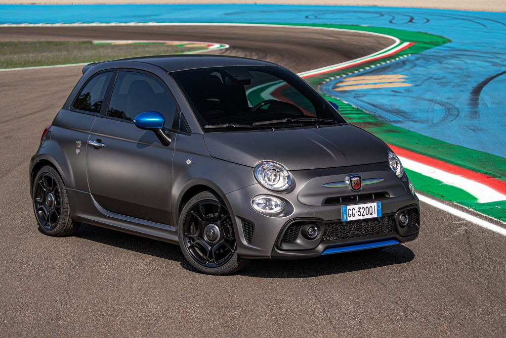 Aw, Isn’t That Cute; New Abarth F595 Has Vertically-Stacked Quad Pipes ...