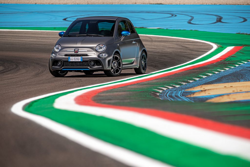 Aw, Isn’t That Cute; New Abarth F595 Has Vertically-Stacked Quad Pipes ...