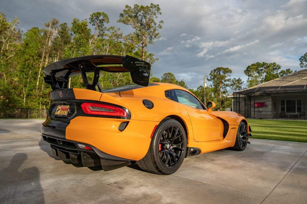 Dominate Your Local Track Day With This 2017 Dodge Viper ACR Extreme ...