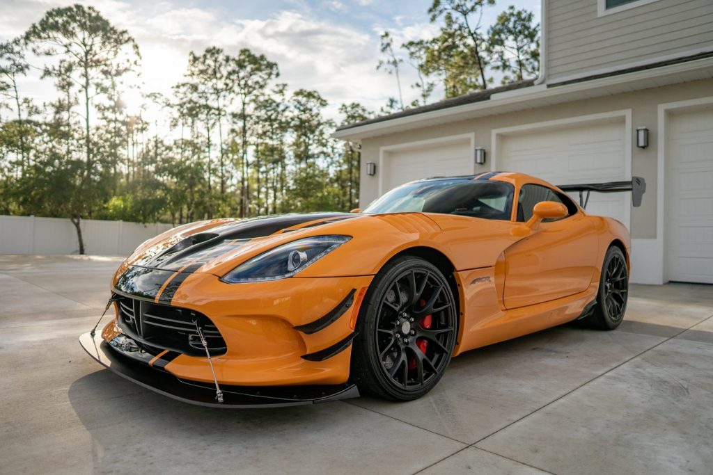 Dominate Your Local Track Day With This 2017 Dodge Viper ACR Extreme ...