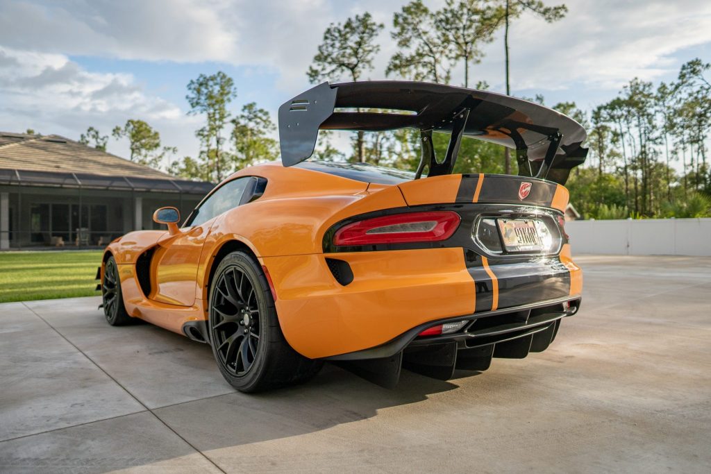 Dominate Your Local Track Day With This 2017 Dodge Viper ACR Extreme ...