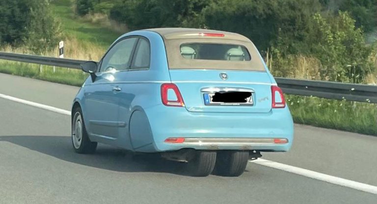 This Bizarre ‘Three-Wheeler’ Fiat 500 With Four Wheels Is Not As Stupid ...