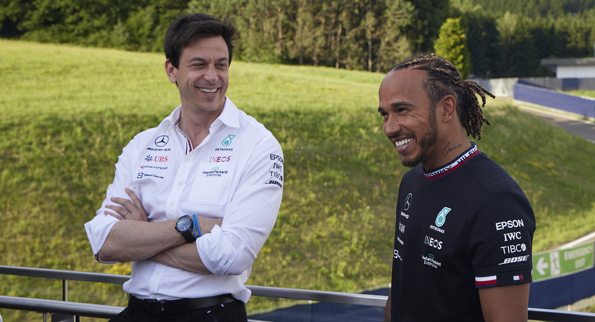 Lewis Hamilton Re-Signs With Mercedes-AMG F1 Team Until 2023 | Carscoops