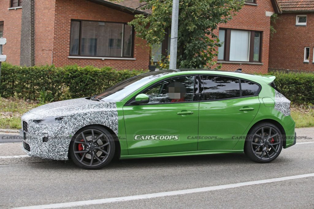 2022 Ford Focus ST Facelift Spied Bringing Hot Hatch Vibes | Carscoops