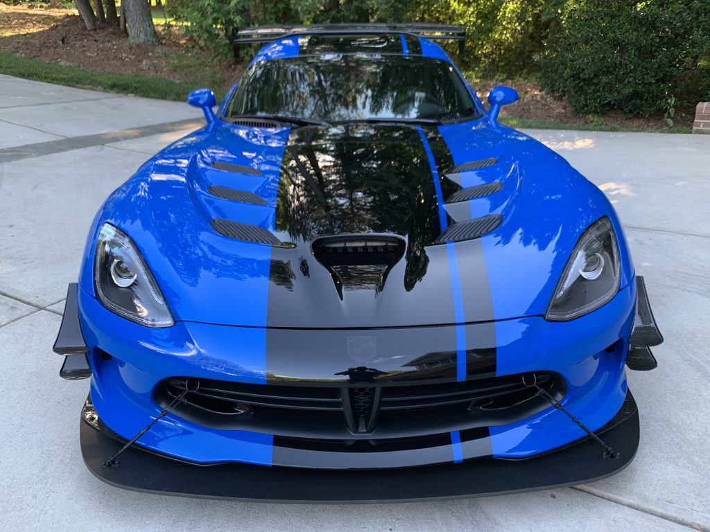 Low-Mileage Dodge Viper ACR Extreme Is Begging To Be Driven | Carscoops