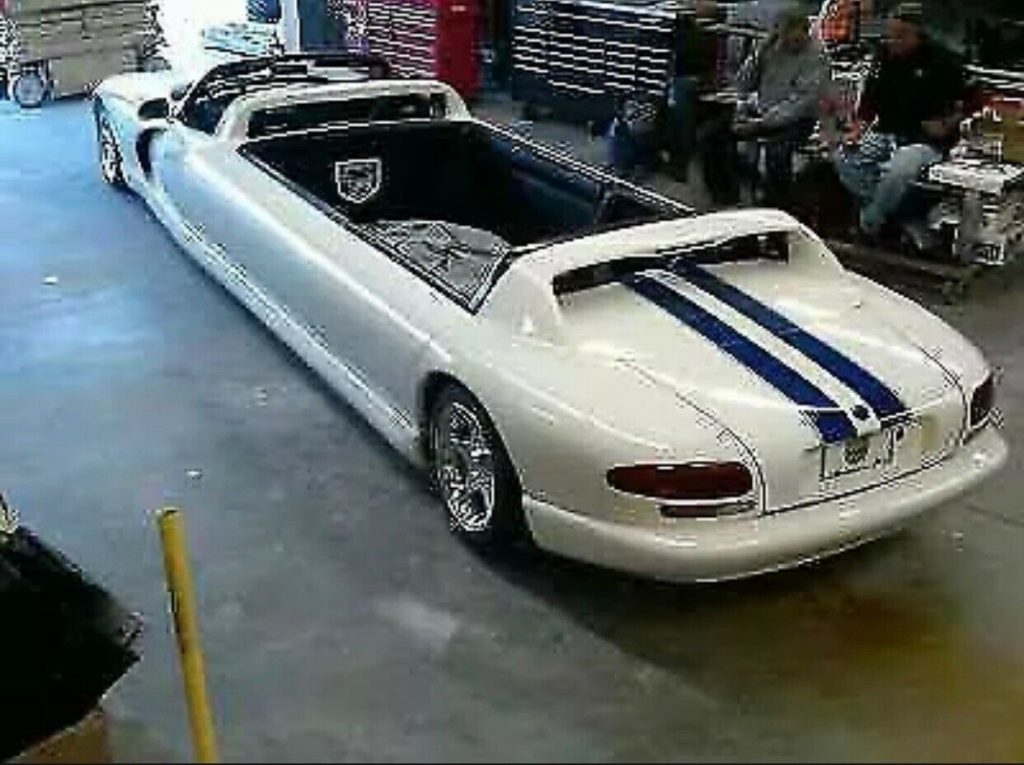 This 25-Feet Long Dodge Viper Limo Is A One-Off But Failed To Sell ...