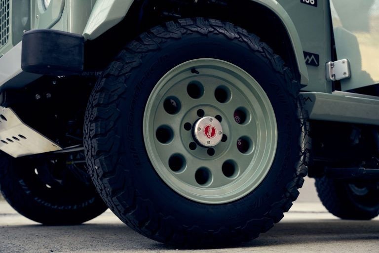 Himalaya Hue 166 Is A Hand-Built $300k Defender With A 650 HP ...