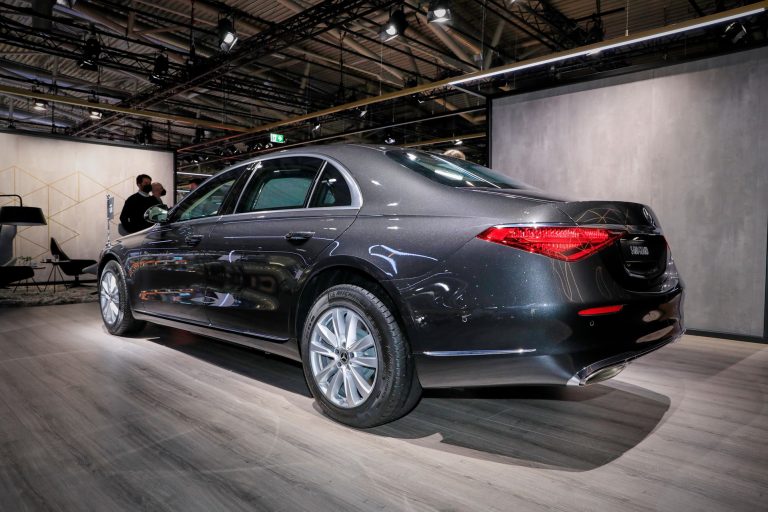 New Armored 2022 Mercedes-Benz S 680 Guard 4MATIC Is A Tough Cookie To ...