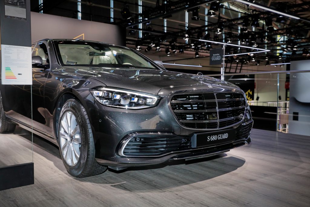 New Armored 2022 Mercedes-Benz S 680 Guard 4MATIC Is A Tough Cookie To ...