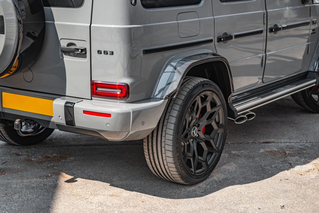 Project Kahn Upgrades The Mercedes-AMG G63 To Carbon Wide Track ...